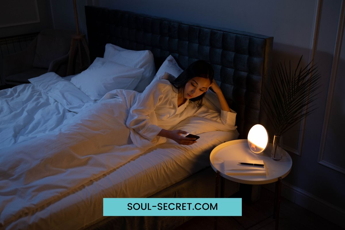 10 Spiritual Meaning of Waking Up at 3 AM - Soul Secret