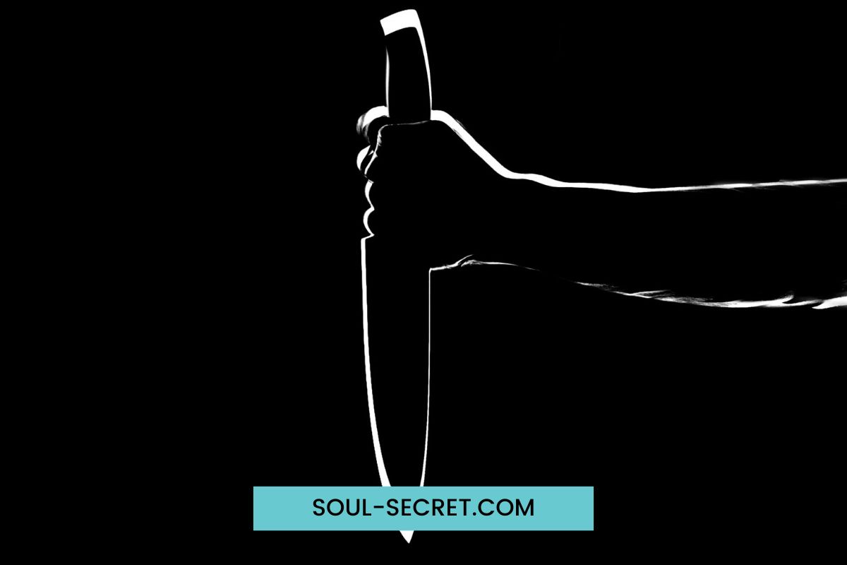 11 Spiritual Meaning of Someone Trying To Kill You in a Dream - Soul Secret